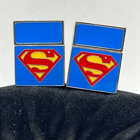 DC Comics | Accessories | Superman 4 Gb Cufflinks Usb Flash Drive ...